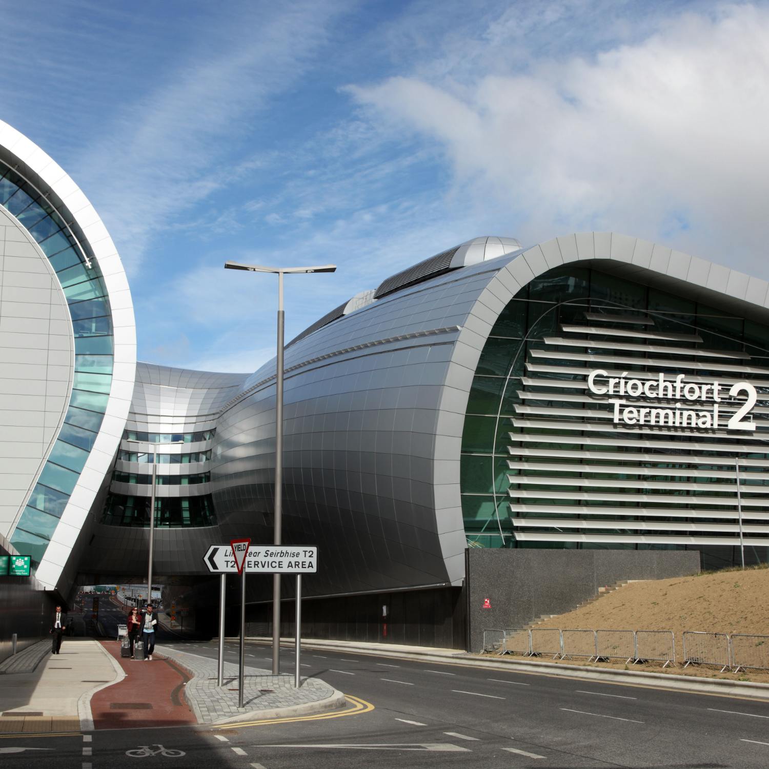 Should we lift the passenger cap at Dublin Airport? – The Anton Savage Show – Podcast – Podtail